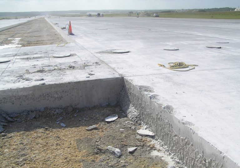 Evaluation of Concrete Pavement Runway - Carrasquillo Associates